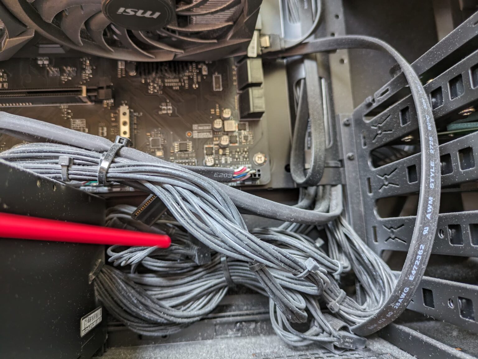 【ゲーミングPCのホコリ対策】初心者でも簡単にできるPC掃除のやり方を解説 - KERO NOTE